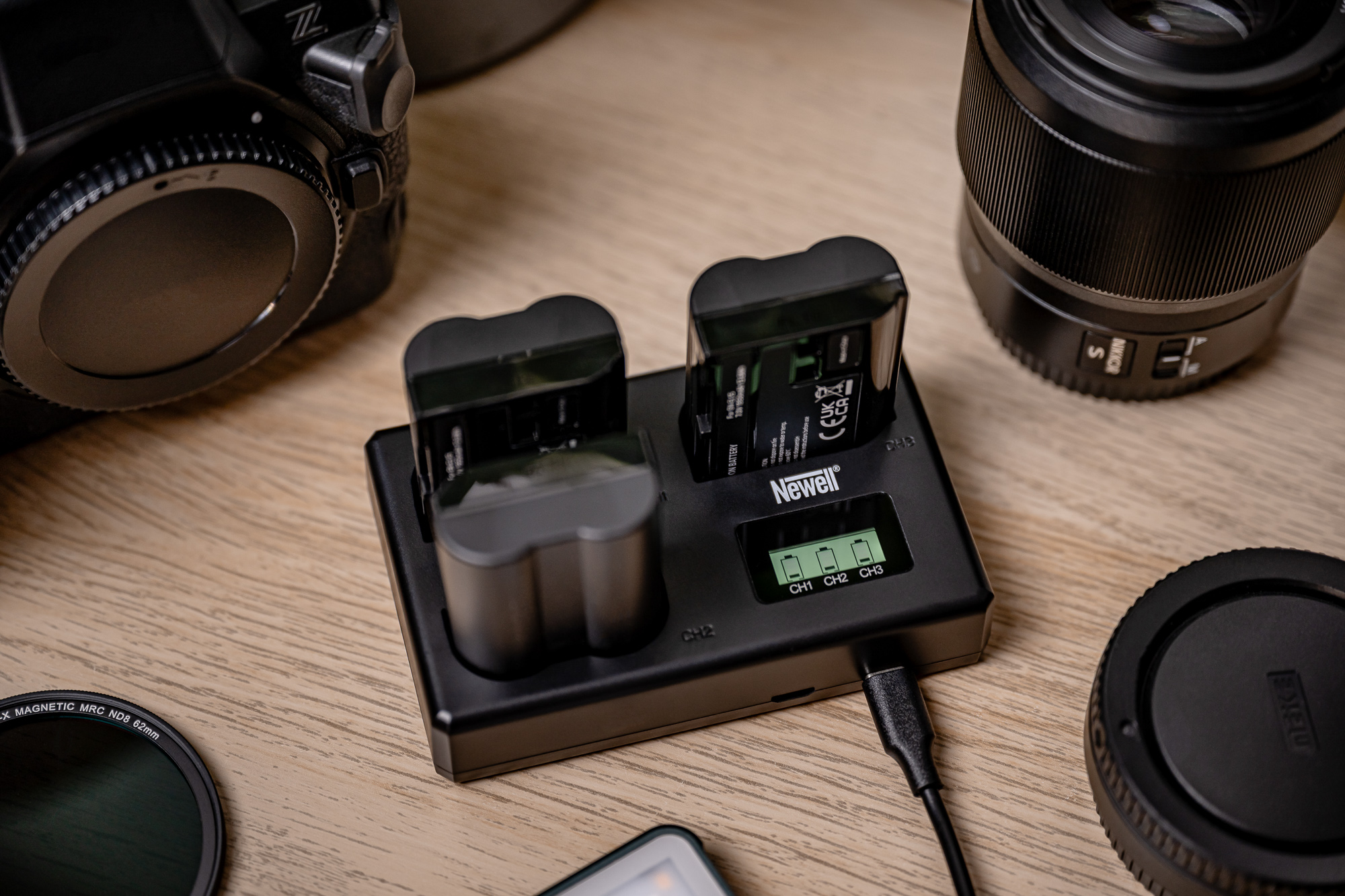 Ładowarka trójkanałowa Newell TT-USB-C do akumulatorów EN-EL15 do Nikon
